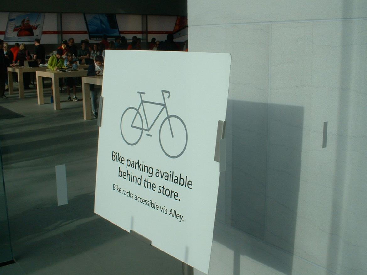 Apple’s new Santa Monica store — beautiful for tourists, ugly for bikes ...
