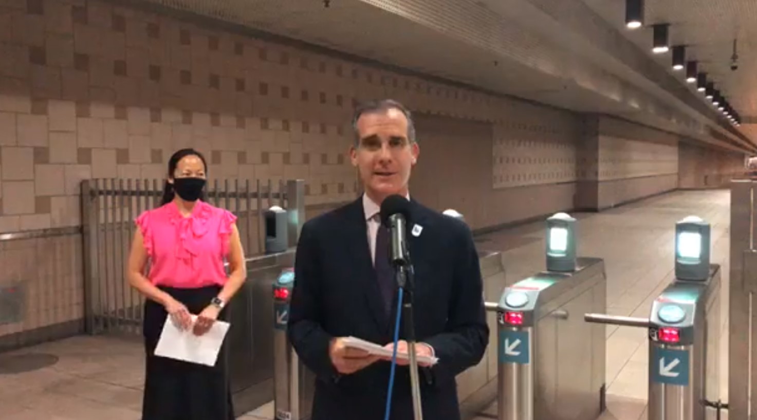 Mayor Garcetti Introduces New Metro TAP App - Riders Can Now Use Phone ...
