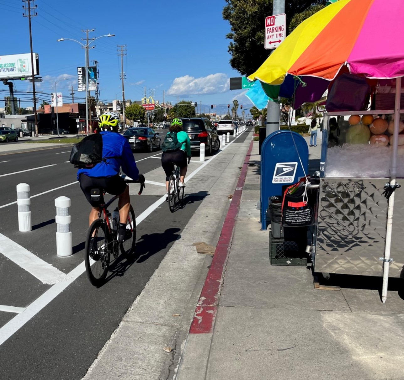 Eyes on the Street: Newly Protected Venice Boulevard Bike Lane ...