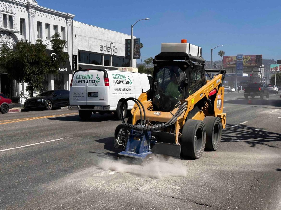 Three Thoughts on the Under Construction La Brea Bus Lanes ...