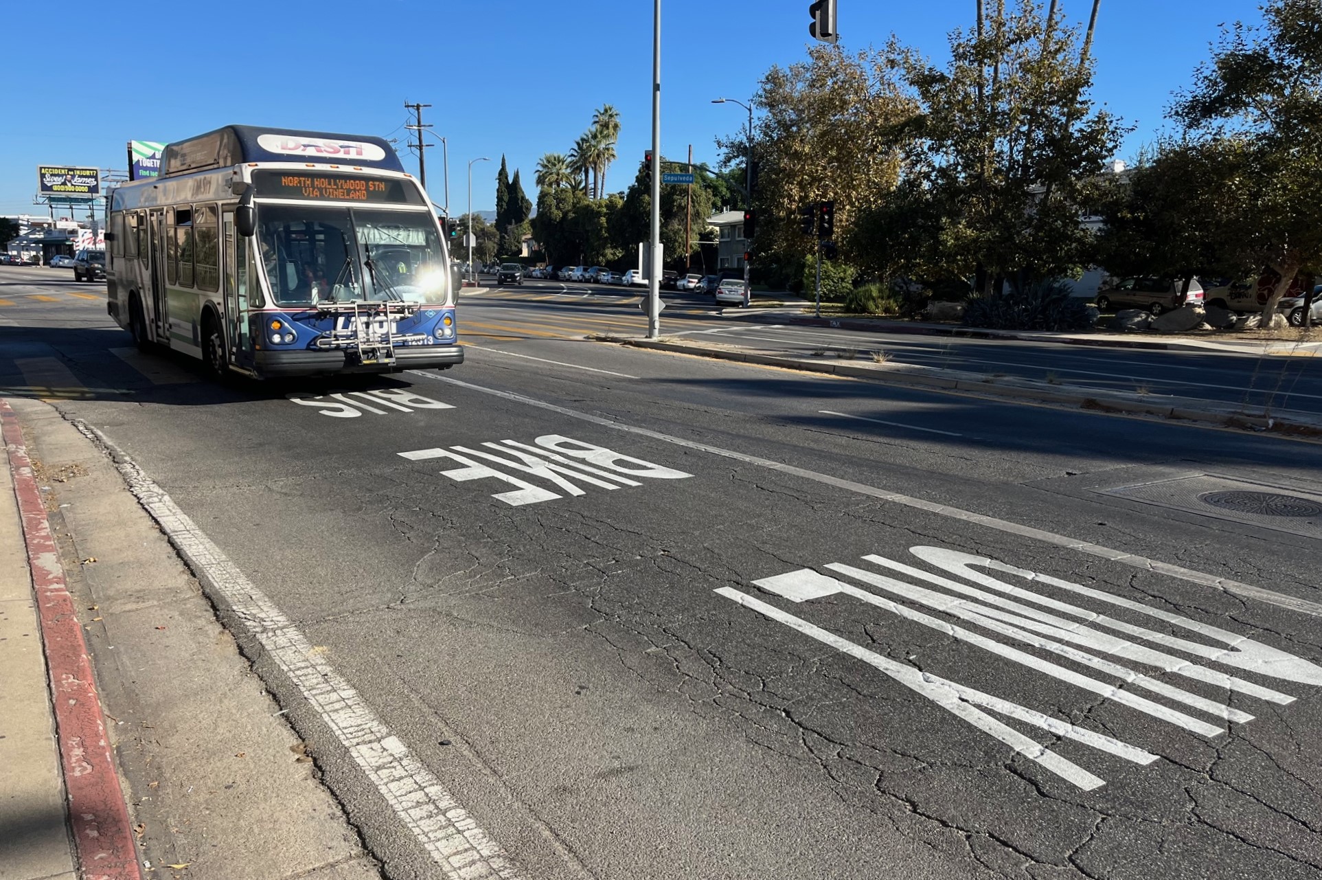 Eyes on the Street: New Bus Lanes on Sepulveda and Ventura Boulevards ...