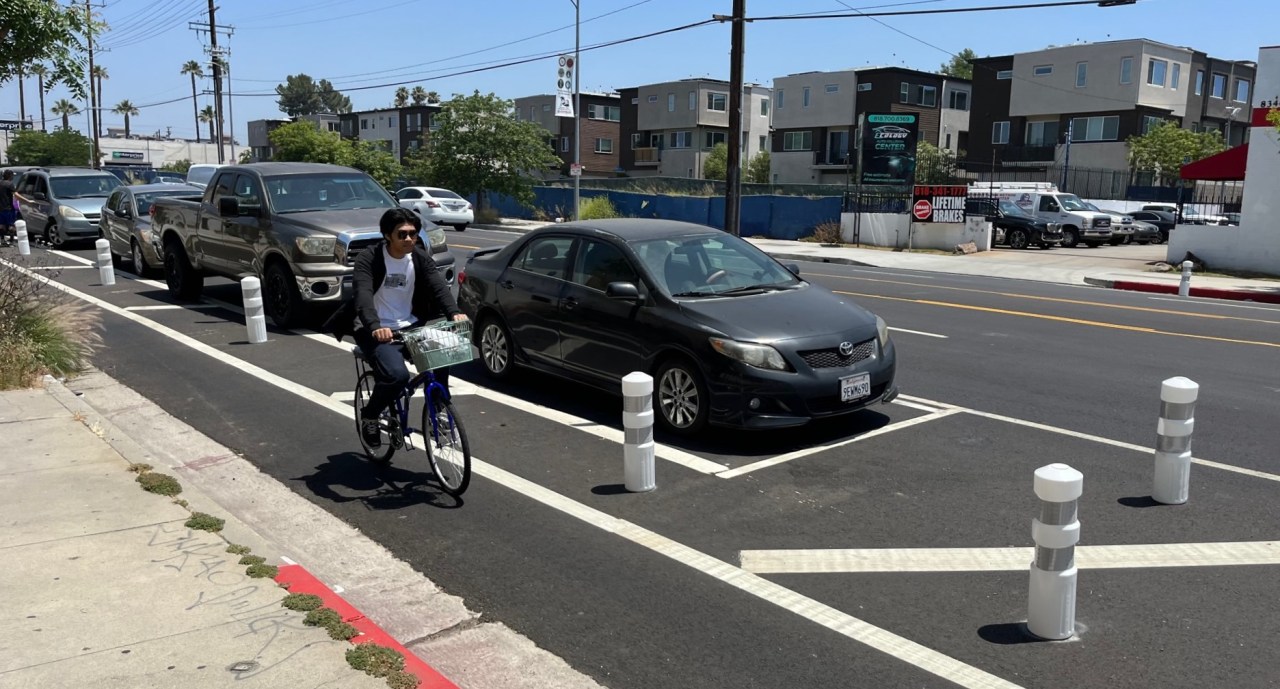 Eyes on the Street: Reseda Boulevard Complete Streets Project Completed ...