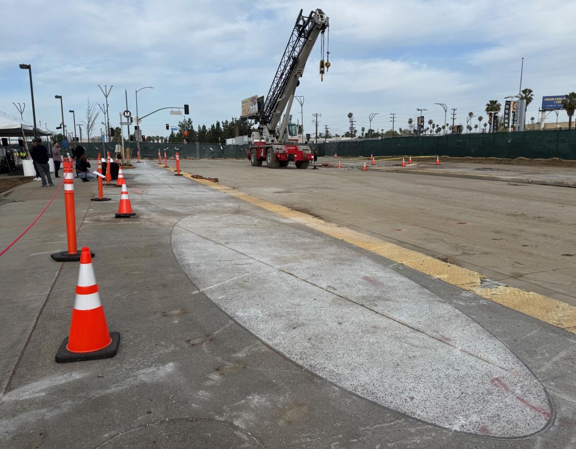 Metro Breaks Ground on G Line Busway Construction - Streetsblog Los Angeles