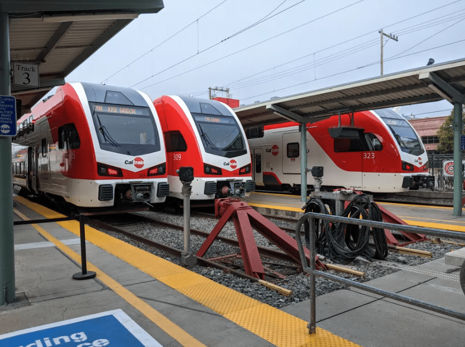 Metrolink Needs to Draw Inspiration from Caltrain's Electrification Success - Streetsblog Los ...