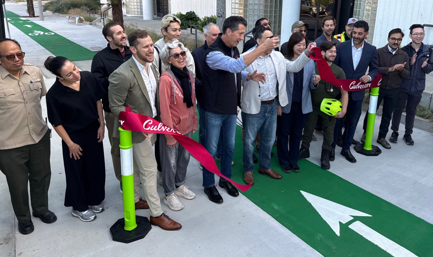 Culver City Cuts Ribbon to Open Robertson Blvd Bus/Bike Facility ...